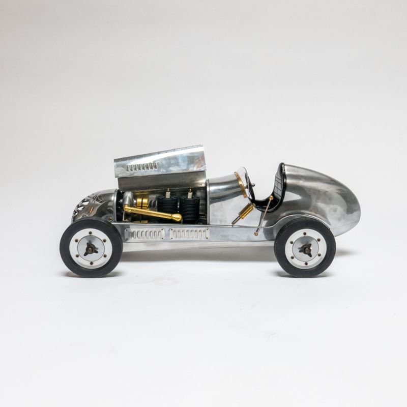 Race car metal model - Spinzi